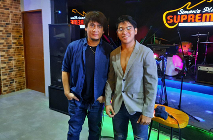 Mhack teacher na matapos magtrabaho sa gay bar | Police Files! Tonite