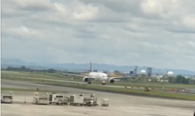 PAL flight lulan si Pacquiao nag-emergency landing sa Japan | Police Files! Tonite