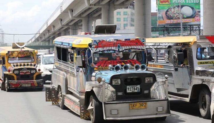 Sa patuloy na pagtaas ng gas at krudo...P2 DAGDAG PASAHE SA JEEPNEYS ...