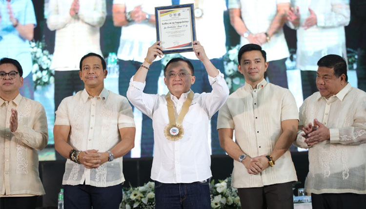 HIRAP NG BARANGAY WORKERS KINILALA NI BONG GO | Police Files! Tonite