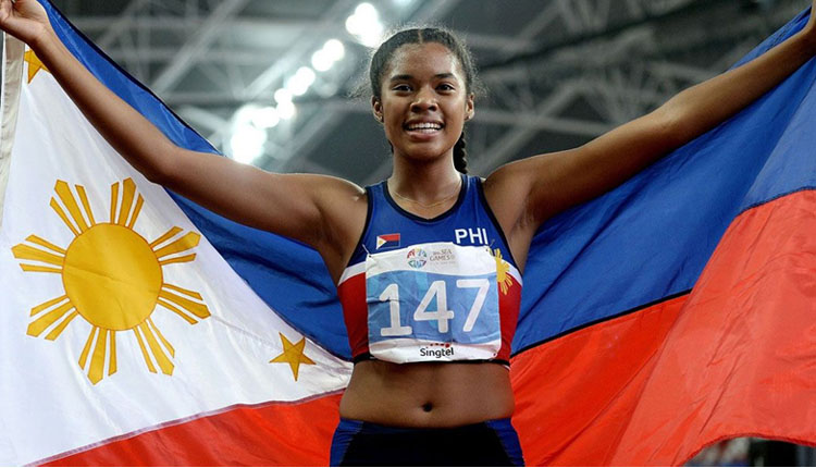National Open trackfest 100-meter dash... REYNA SI FIL-AM KAYLA ...
