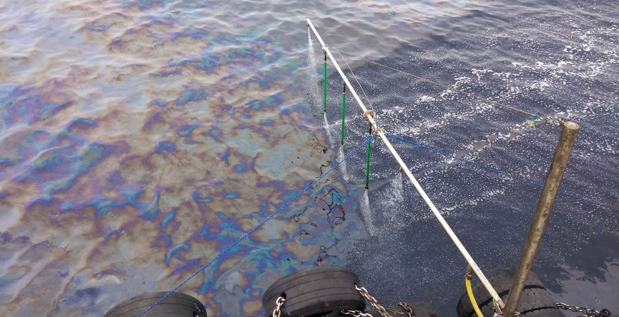 Oil spill clean-up drive sa bayan ng Pola, 80% nang kumpleto; 74% sa ...