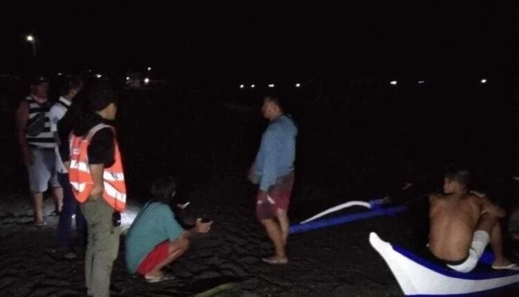 7 pasahero nasagip sa lumubog na motorbanca | Police Files! Tonite