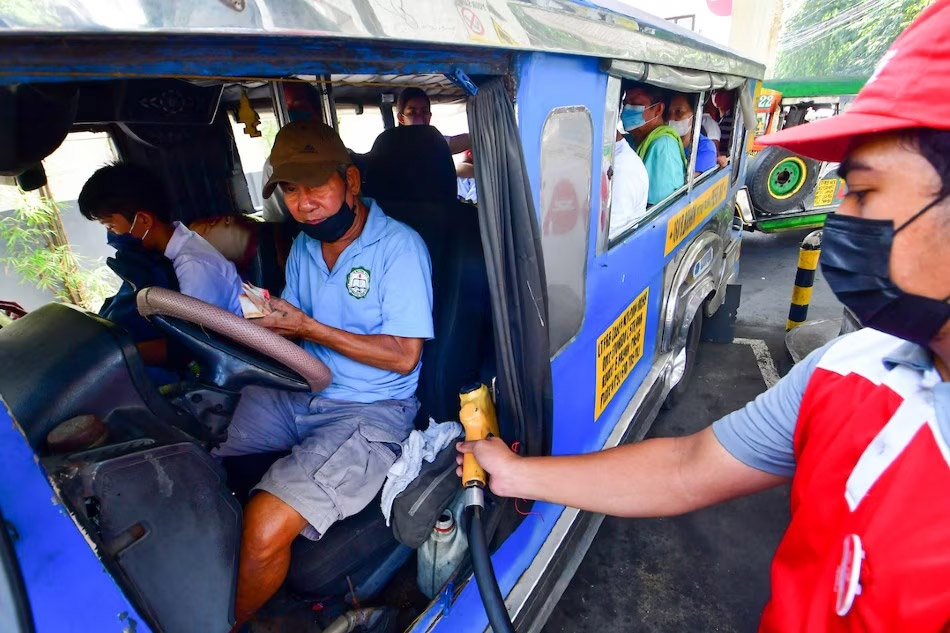 Sen. Poe: P3-B fuel subsidy para sa PUV drivers ilabas na! | Police ... Sen. Poe: P3-B fuel subsidy para sa PUV drivers ilabas na! | Police ...