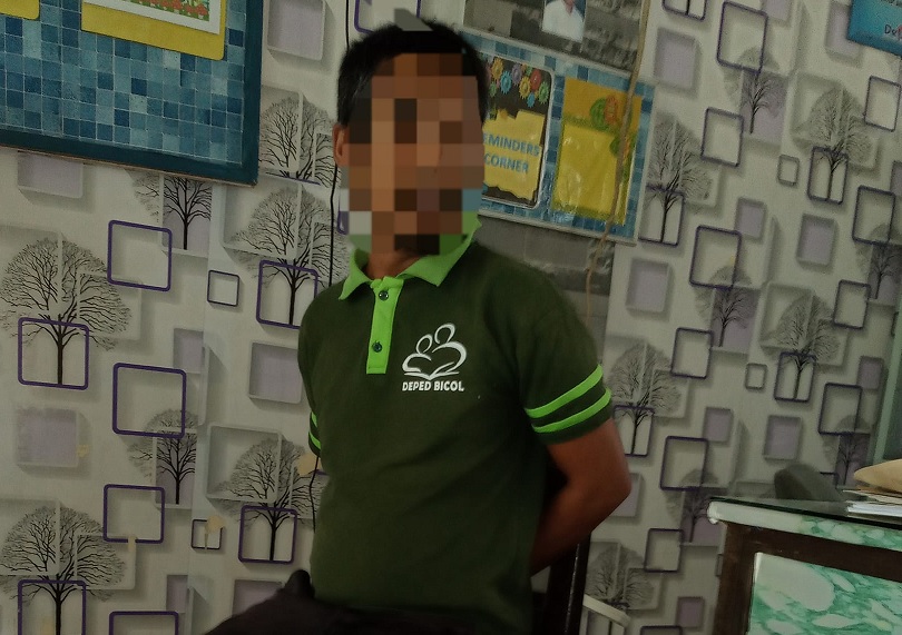 TITSER TIMBOG SA PAGBEBENTA NG SHABU SA KLASRUM | Police Files! Tonite TITSER TIMBOG SA PAGBEBENTA NG SHABU SA KLASRUM | Police Files! Tonite