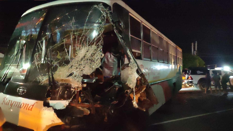 Banggaan ng bus at pick-up: 1 nasawi | Police Files! Tonite