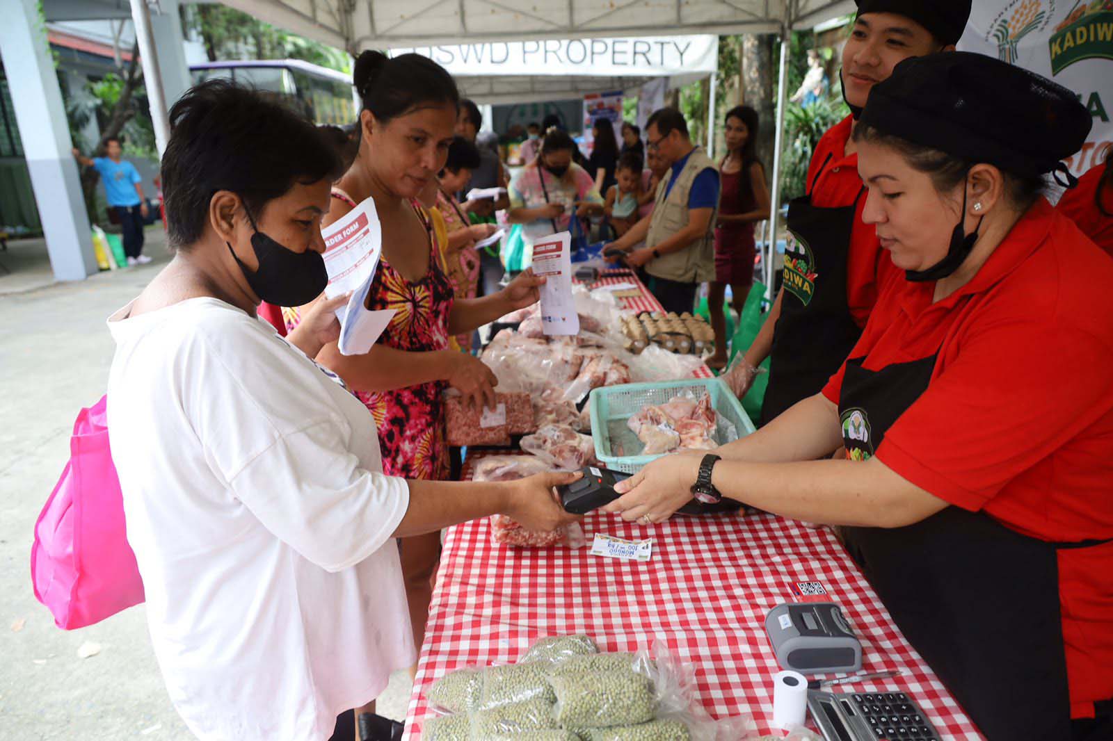 Full implementation ng food stamp program, sisimulan na sa Disyembre ...