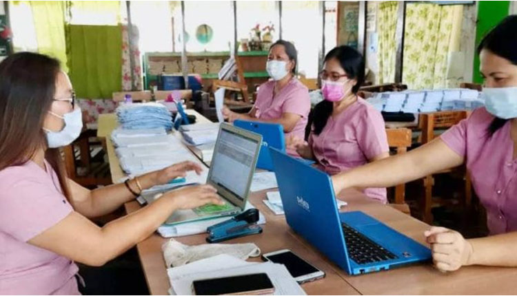 PAMAMAHAGI NG HONORARIA NG MGA GURO SA BSKE PINAAAPURA | Police Files! Tonite