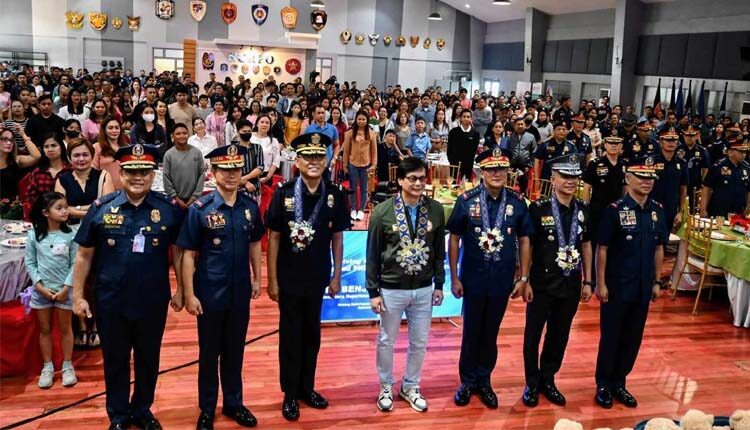 ‘GIFT-GIVING ACTIVITY’ PARA SA DEPENDENTS NG PNP, BFP AT BJMP, NAGING ...