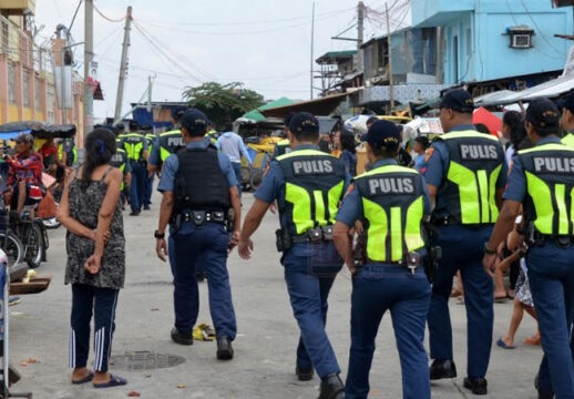 Pekeng sundalo huli sa pagbebenta ng armas | Police Files! Tonite Pekeng sundalo huli sa pagbebenta ng armas | Police Files! Tonite