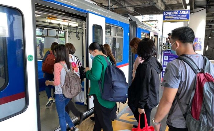 LRT2 at MRT3 may libreng sakay para sa veterans mula Abril 5 hanggang 11 | Police Files! Tonite
