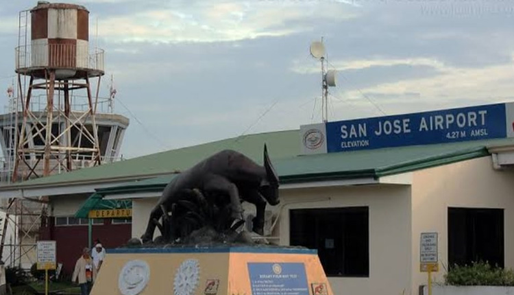 SAN JOSE AIRPORT SA MINDORO OCCIDENTAL, NAMAHAGI NG ‘MALASAKIT KITS’ SA ...