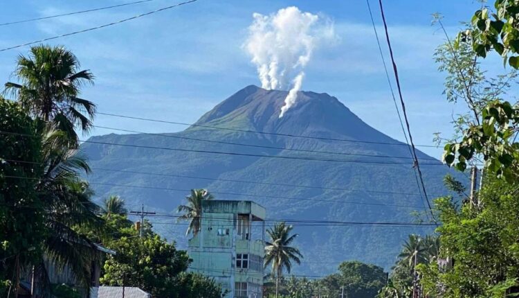 23 volcanic quakes naitala sa Bulkang Bulusan | Police Files! Tonite