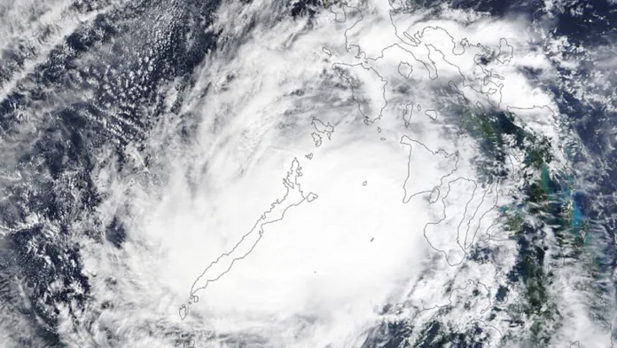 6 pang bagyo inaasahang papasok sa bansa — PAGASA | Police Files! Tonite