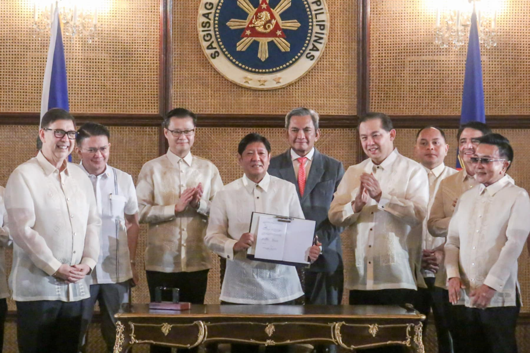 VAT on Digital Services Law pirmado na ni PBBM | Police Files! Tonite