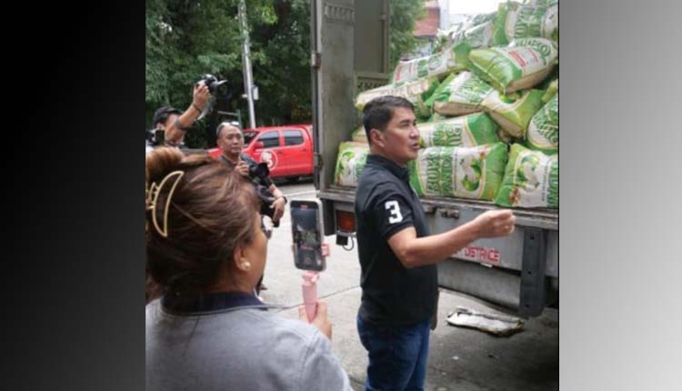 Mahigit 2K sako ng bigas at P1Million Cash ipinamahagi sa mga biktima ng typhoon Kristine ni Rep ...