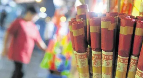 DOLE may paalala sa mga gumagawa at nagbebenta ng paputok | Police ...