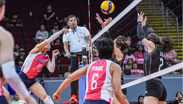 Cignal, wagi vs Creamline sa PVL | Police Files! Tonite
