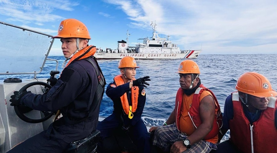 9 mangingisda na-stranded sa karagatan, nasagip | Police Files! Tonite