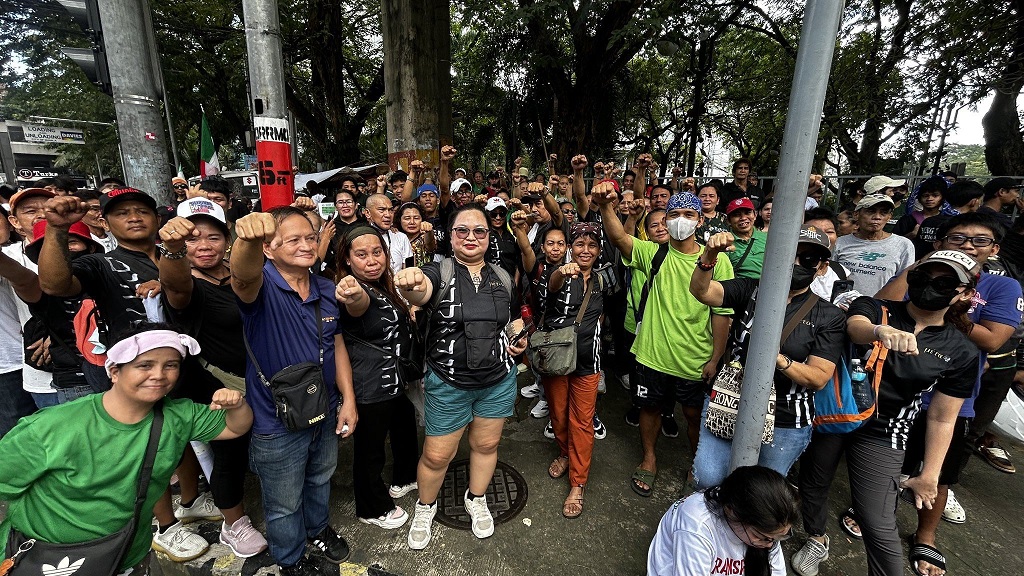 Duterte supporters pinalayas sa INC rally | Police Files! Tonite